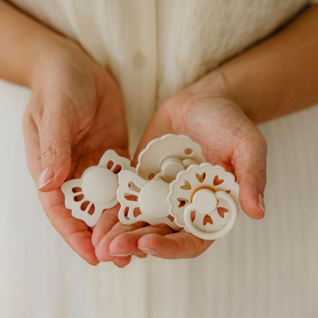 Frigg. | Baby Dummies & Pacifiers – Coco & Bundle